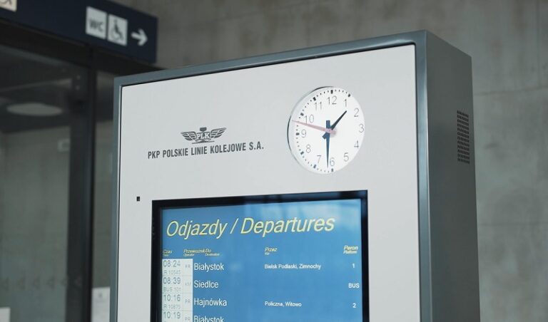 LCD TFT Passenger Information Displays - Railway Technology