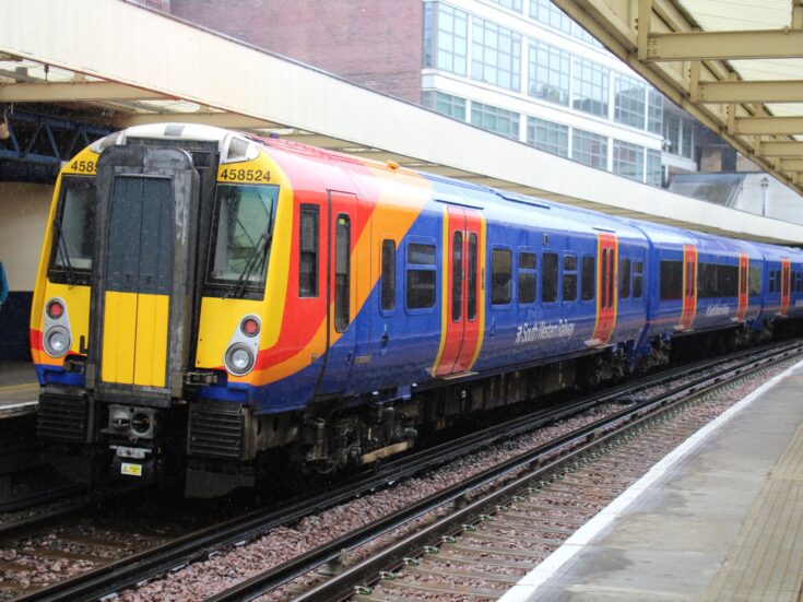 Porterbrook selects Alstom to upgrade Class 458 train fleet