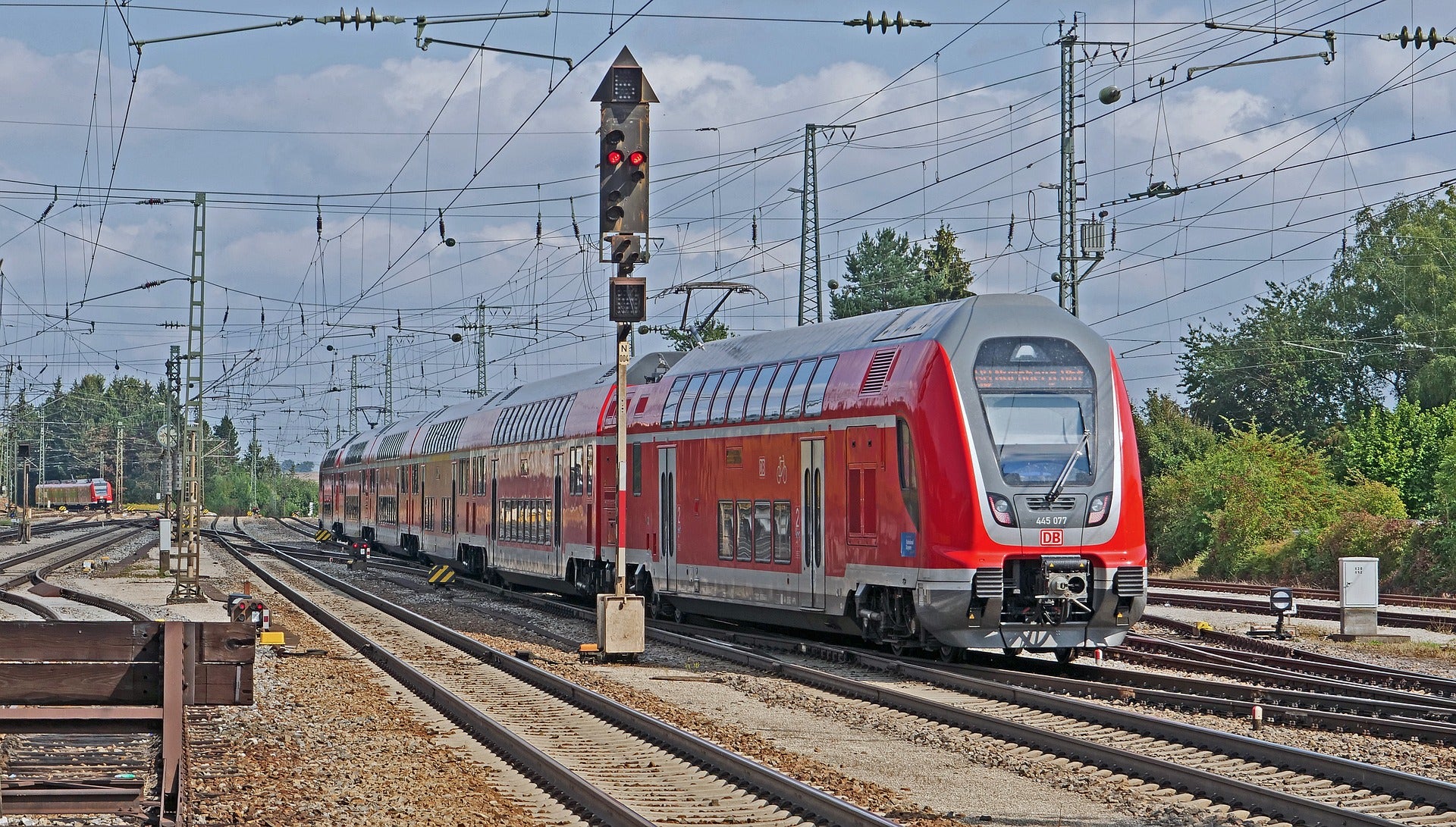 SBB places order worth $1.42bn for 60 double-decker trains with Stadler