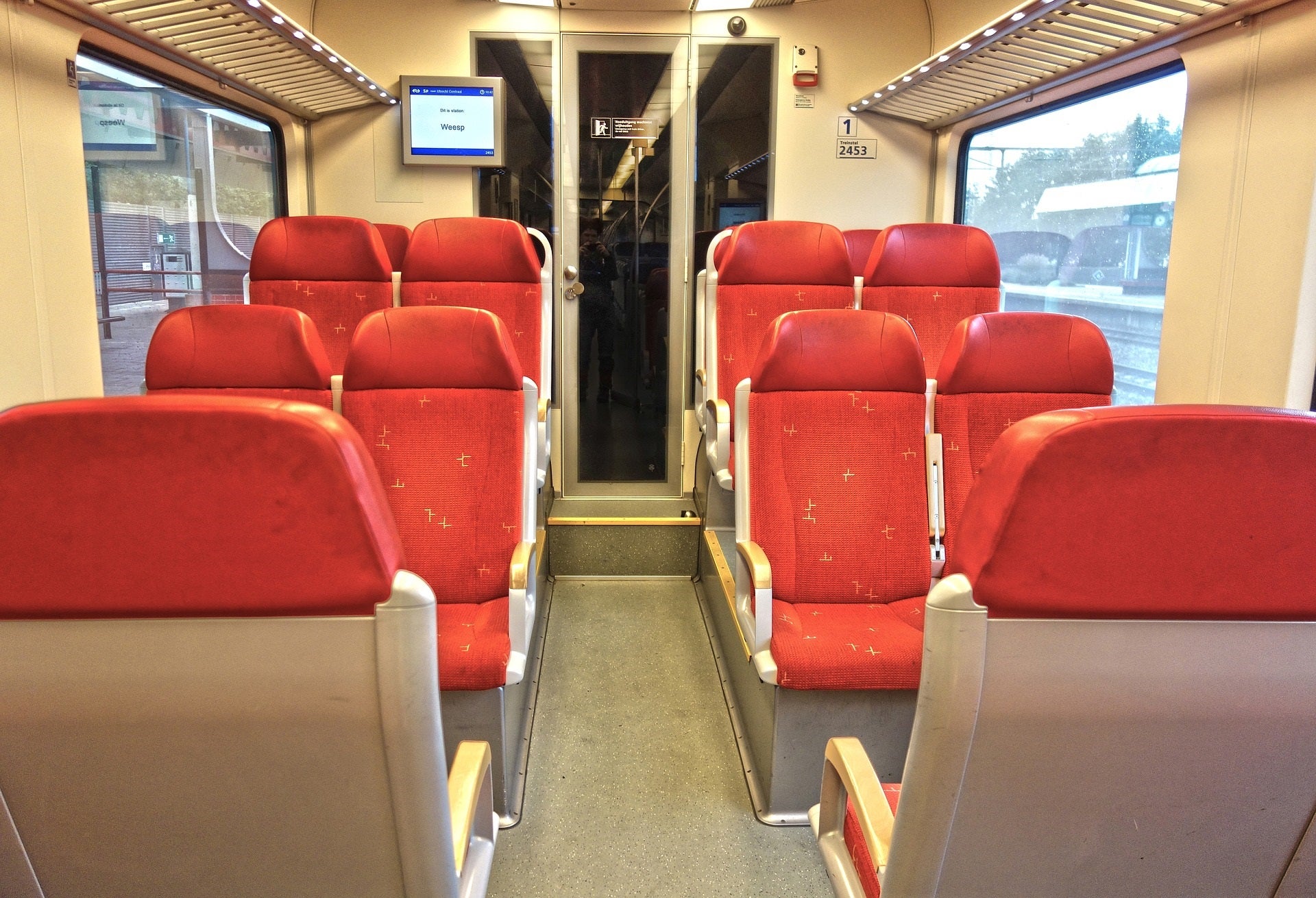 Go-Ahead shares blueprints for flexible train interiors