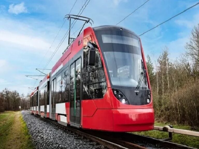 Siemens and partners launch 'safe.trAIn' research project