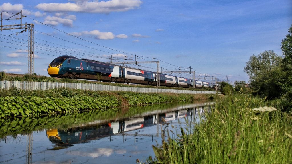 Smart railway stations: how cities are creating ‘living’ transport hubs ...