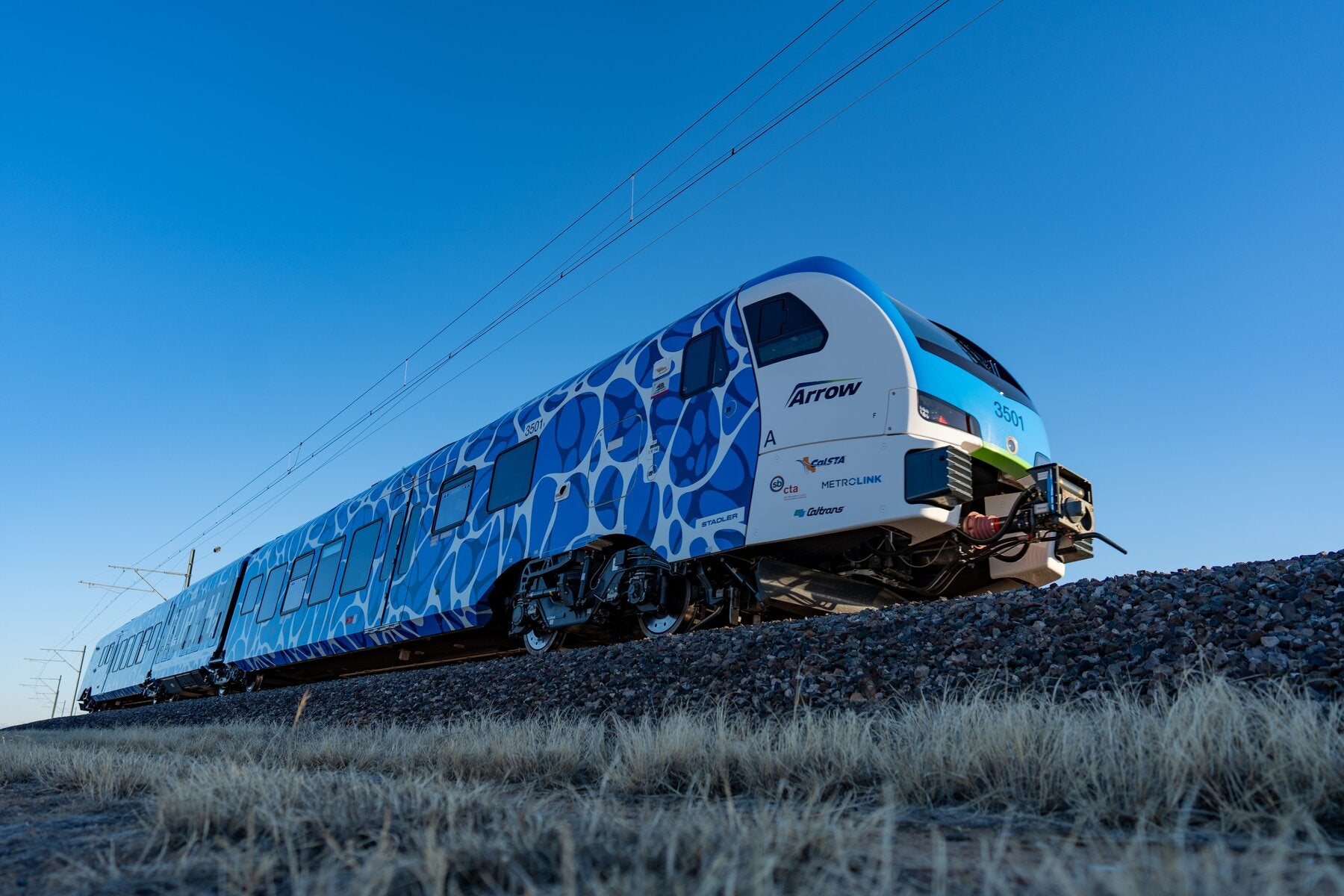 Stadler steams into record books with hydrogen-powered trainset ...